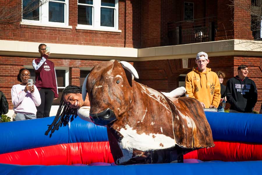 Hold On Tight! | Mississippi State University