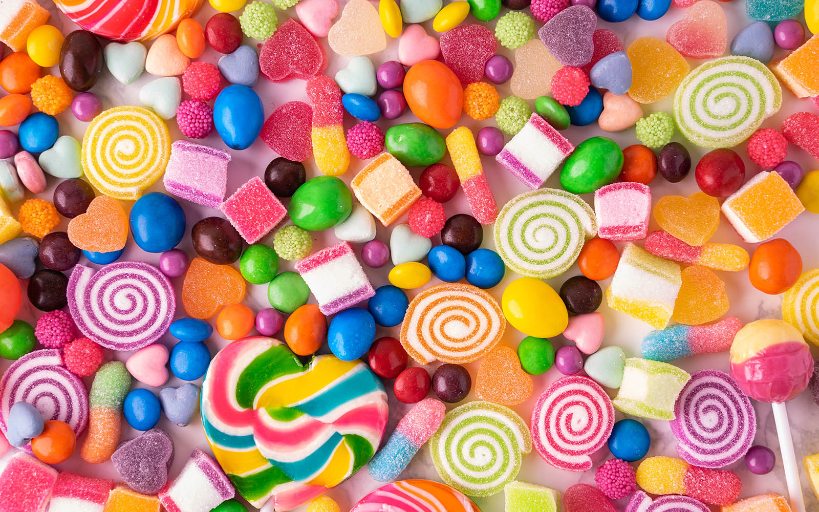 Mathews on The Conversation: How much candy do Americans eat in a whole ...