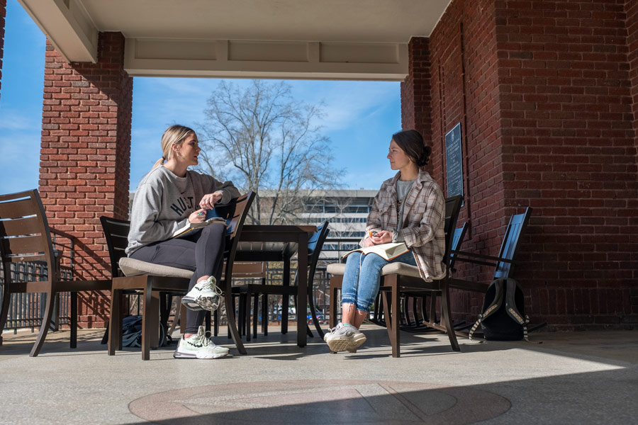 Porch Chat | Mississippi State University