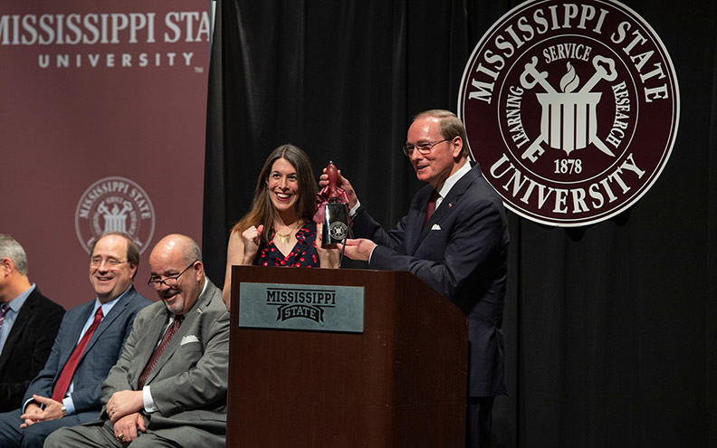 Mississippi Poet Laureate pledges to increase accessibility to poetry ...