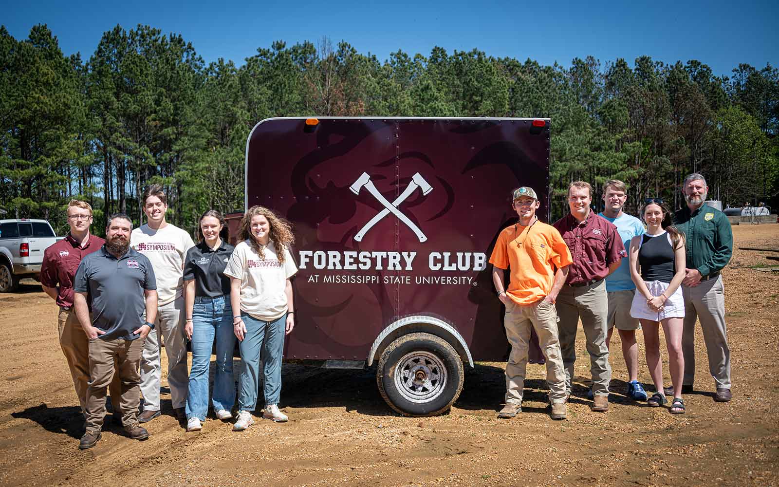 Mississippi Forestry Commission donates to MSU student foresters ...